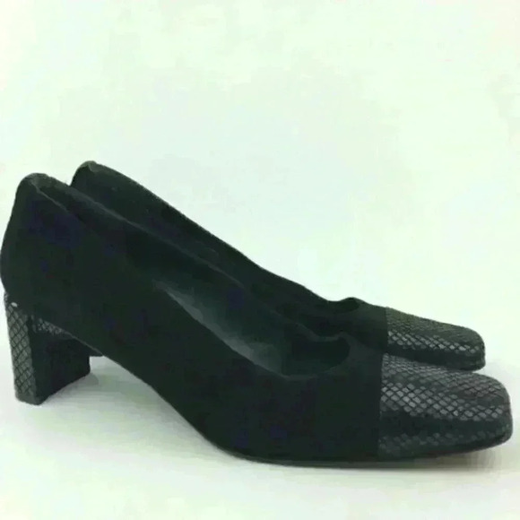 Stuart Weitzman | Shoes | Stuart Weitzman Heels Sz 8 Aa Suede Cap ...